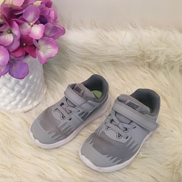 Nike | Shoes | Authentic Boy Nike Sneaker Us Size 9c | Poshmark